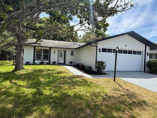 10501 Hardwood Ct, Port Richey, FL 34668