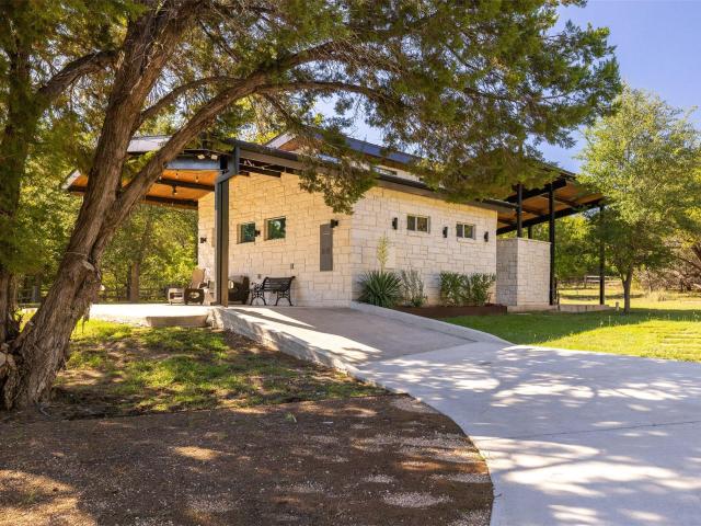 10501 Lake Park Dr