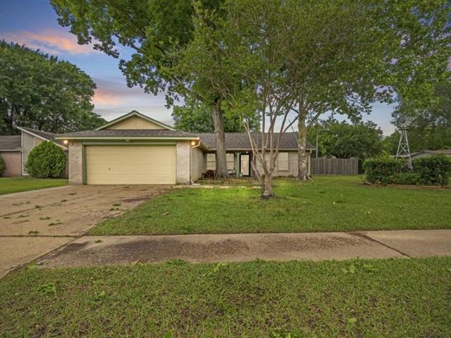 10502 Crescent Moon Dr, Houston, TX 77064