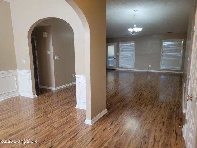 10507 Waycross Ave