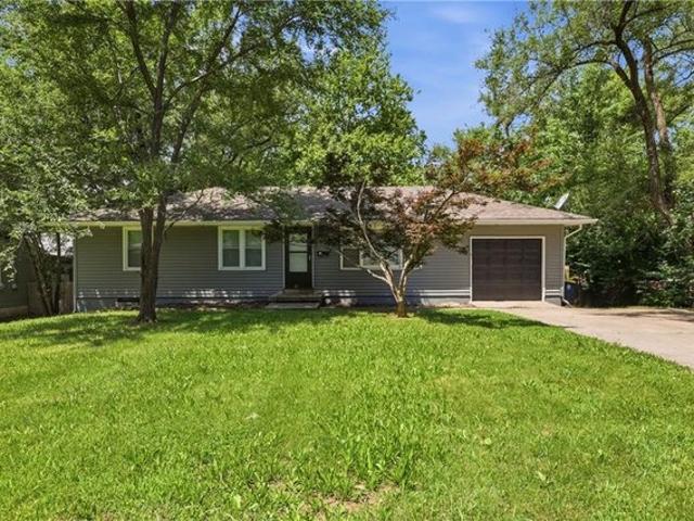 10504 Corrington Ave, Kansas City, MO 64134
