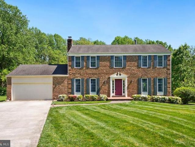 10505 Clipper Dr, Fairfax Station, VA 22039