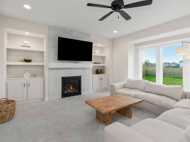 10505 N Flora Avenue