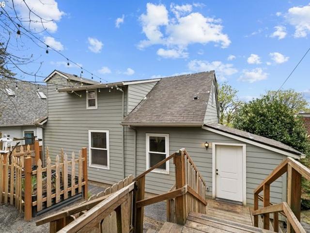 10505 NW 2nd St, Portland, OR 97231