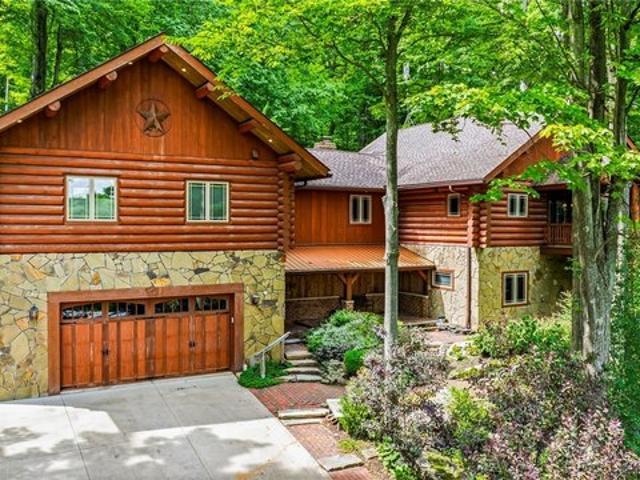 10506 Mayfield Rd, Chesterland, OH 44026