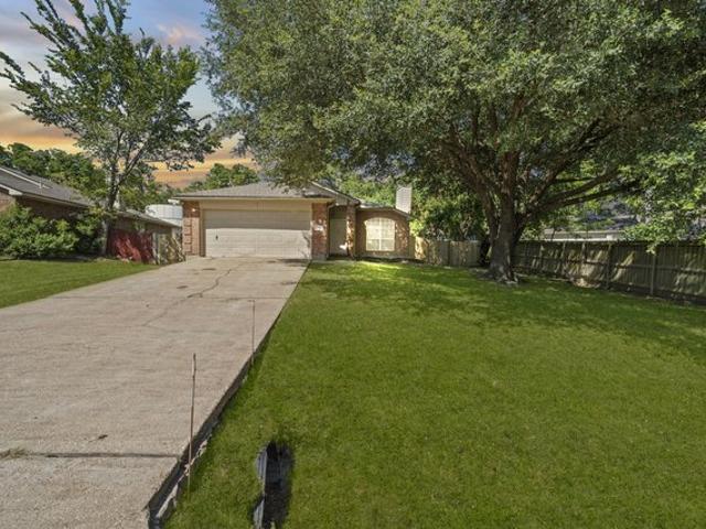 10506 Scenic Dr, Montgomery, TX 77356