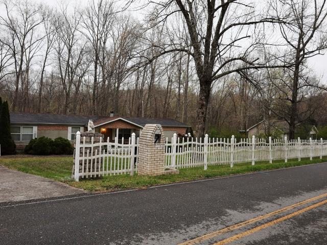 1050 Macon Wall Rd