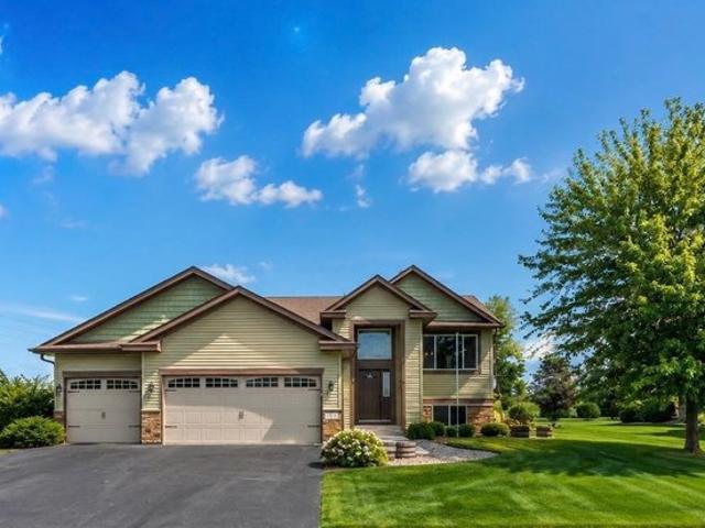 1050 Mallard St NE, Hanover, MN 55341