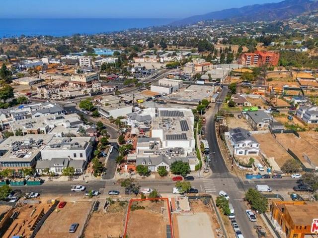 1050 Monument St, Los Angeles, CA 90272