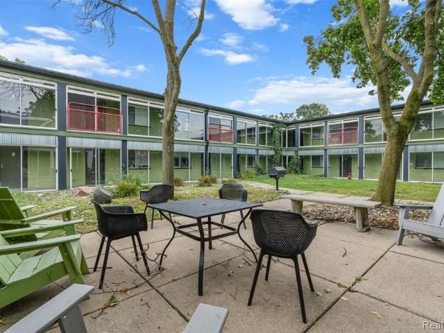 1050 N Adams Road # 114