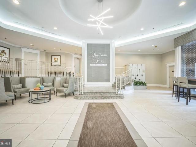 1050 N Stuart Street # 411