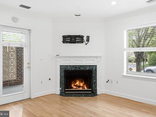 1050 N Stuart Street # 122