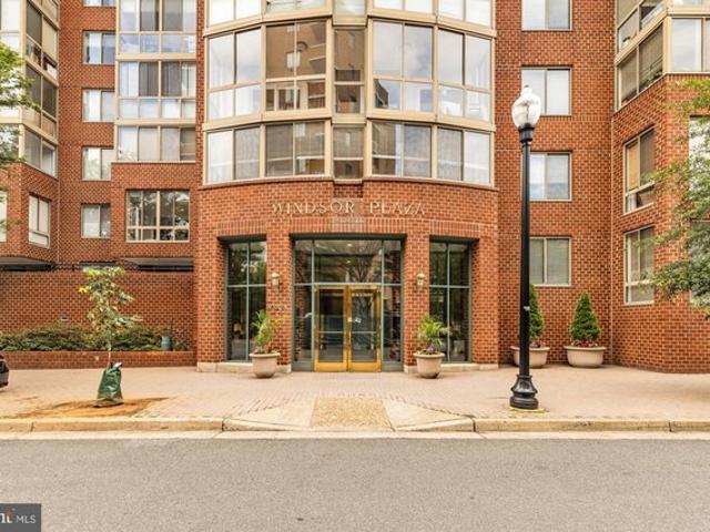 1050 N Taylor St Apt 404, Arlington, VA 22201