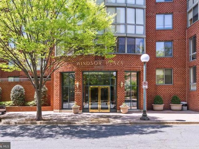 1050 N Taylor St #601, Arlington, VA 22201