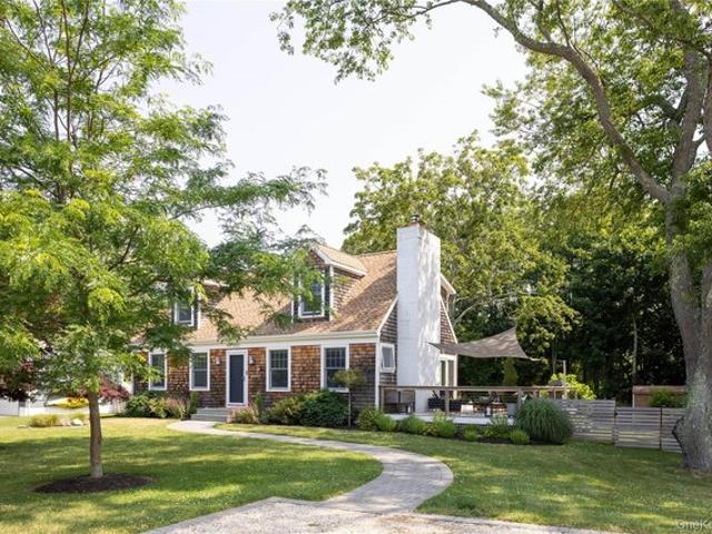 1050 Bayview Ave, Southold, NY 11971