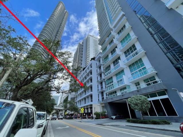 1050 Brickell Ave #614, Miami, FL 33131