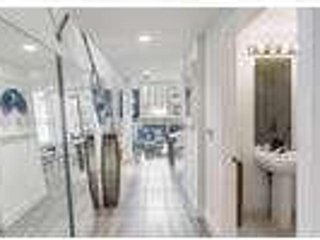 1050 Brickell Ave #212, Miami, FL 33131