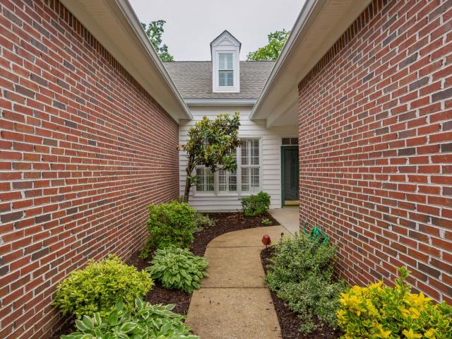 1050 Candlewick Court