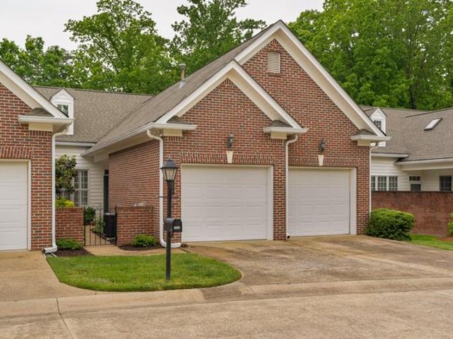 1050 Candlewick Ct, Signal Mountain, TN 37377