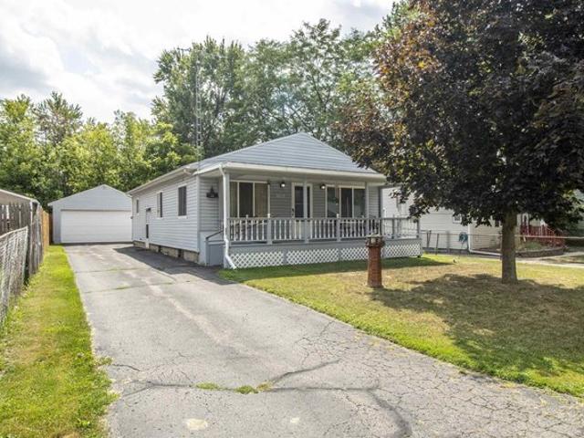 1050 Corydon Dr, Mount Morris, MI 48458