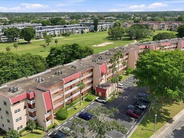 1050 Country Club Dr Apt 306, Margate, FL 33063