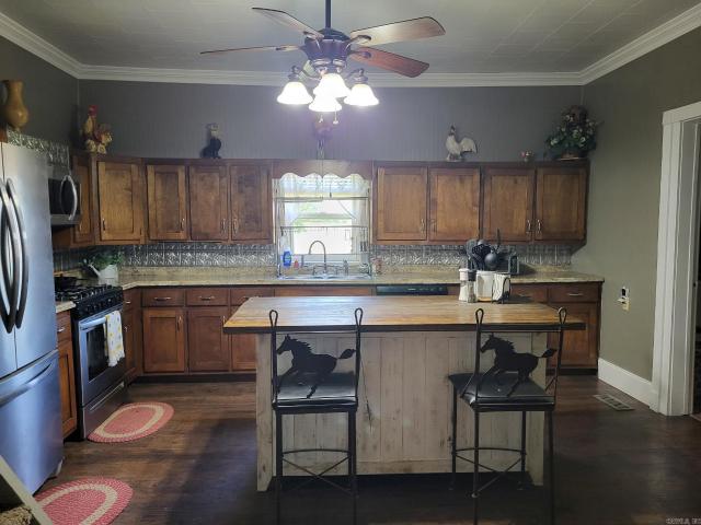 1050 County Road 481