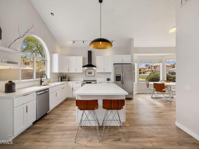 1050 E Baylor Ln, Chandler, AZ 85225