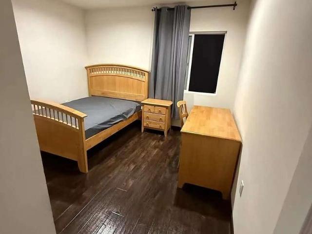 $1050 furnished room w private bathroom