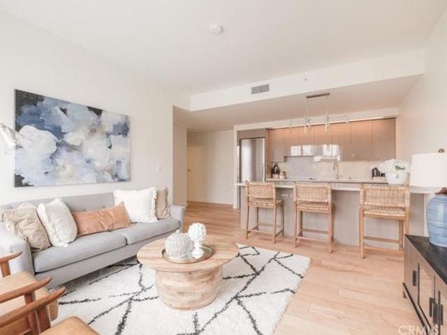 1050 Grand Ave #804, Los Angeles, CA 90015