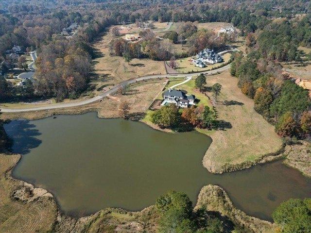 1050 Homestead Dr, Milton, GA 30004
