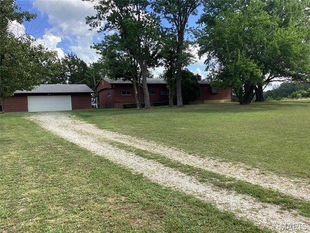 1050 Luebbering Rd, Luebbering, MO 63061