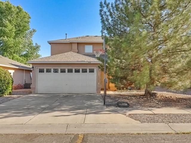 1050 Las Golondrinas Ct NW, Albuquerque, NM 87107