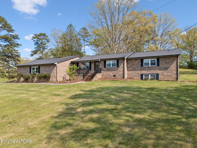 1050 Lawnville Rd