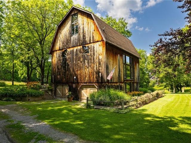 1050 Strong Rd, Victor, NY 14564