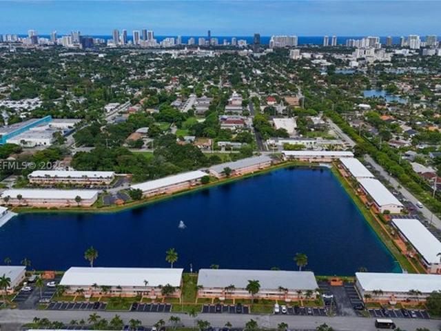 1050 SW 11th St Unit 20L, Hallandale Beach, FL 33009