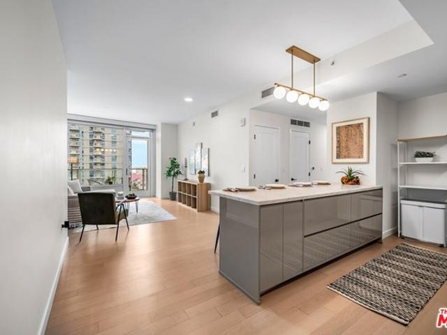 1050 S Grand Ave Unit 1303, Los Angeles, CA 90015