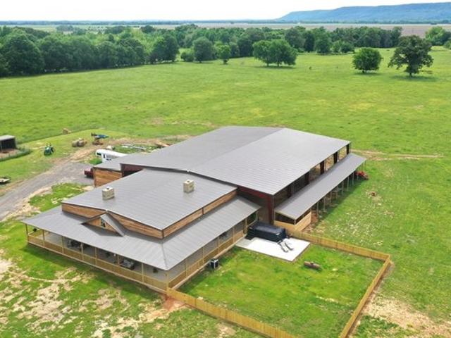 1050 SE 8th St, Atkins, AR 72823
