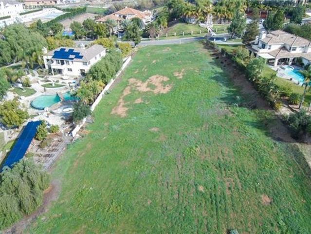 1050 Talcey Ter, Riverside, CA 92506