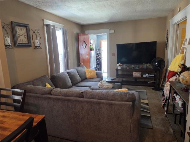 1050 W 20TH Street