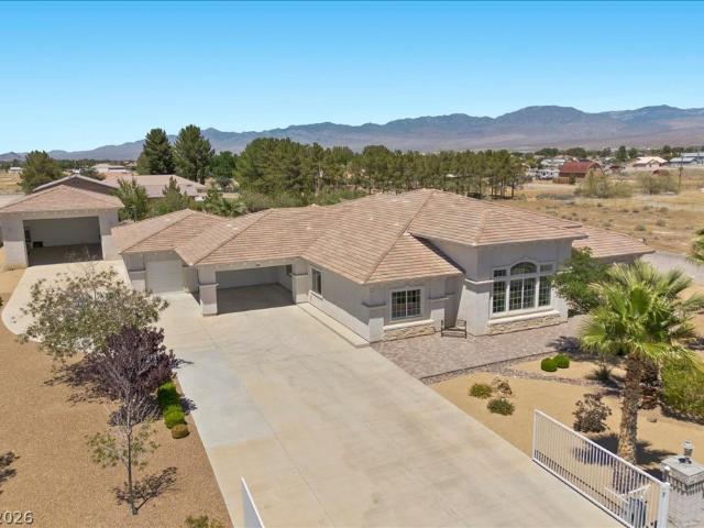 1050 W Amarillo Avenue