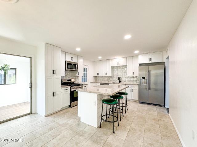 1050 W Romo Jones Street