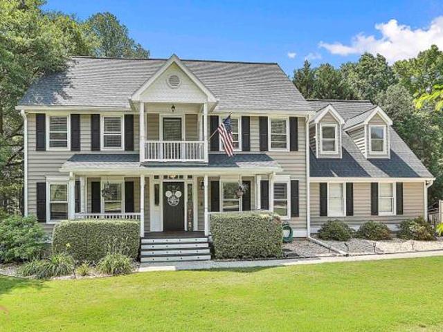 1050 Wedgewood Dr, Fayetteville, GA 30214
