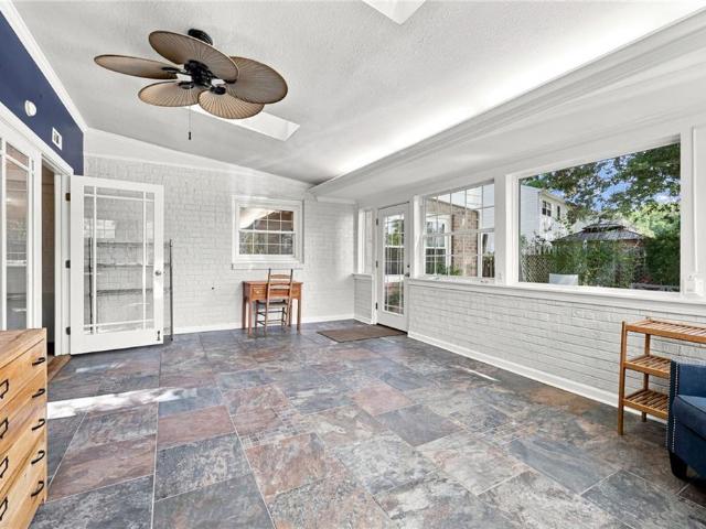 1050 Windjammer DR