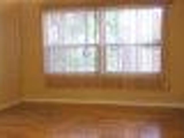 $1050 / 1500ft² Charming 50's home, hardwood, room for garden or chickens SE Salem near kuebler map