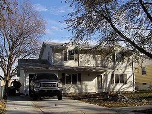 $1050 / 4br Lewis Central Schools 4 bed 2 bath home Council Bluffs, IA