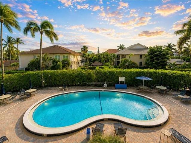 1050 6th St S Unit 1050, Naples, FL 34102