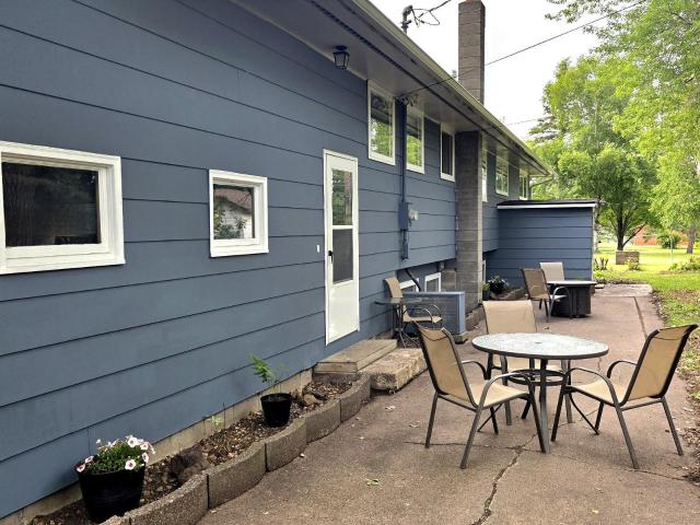 1050 8th Street SW