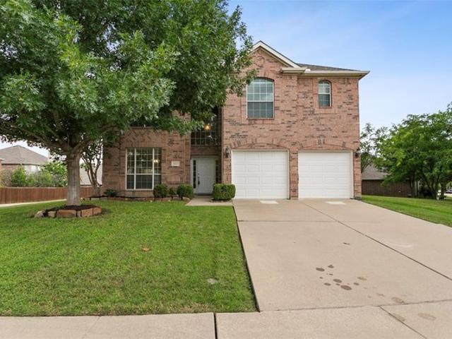 10513 Donnis Dr, Fort Worth, TX 76244
