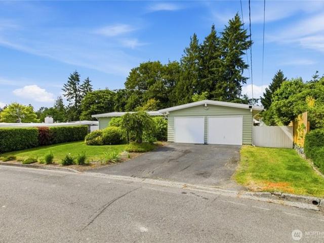 10510 SE 233rd Pl, Kent, WA 98031