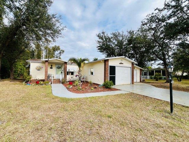 10511 Lake Loop Rd Unit 36M, North Fort Myers, FL 33903